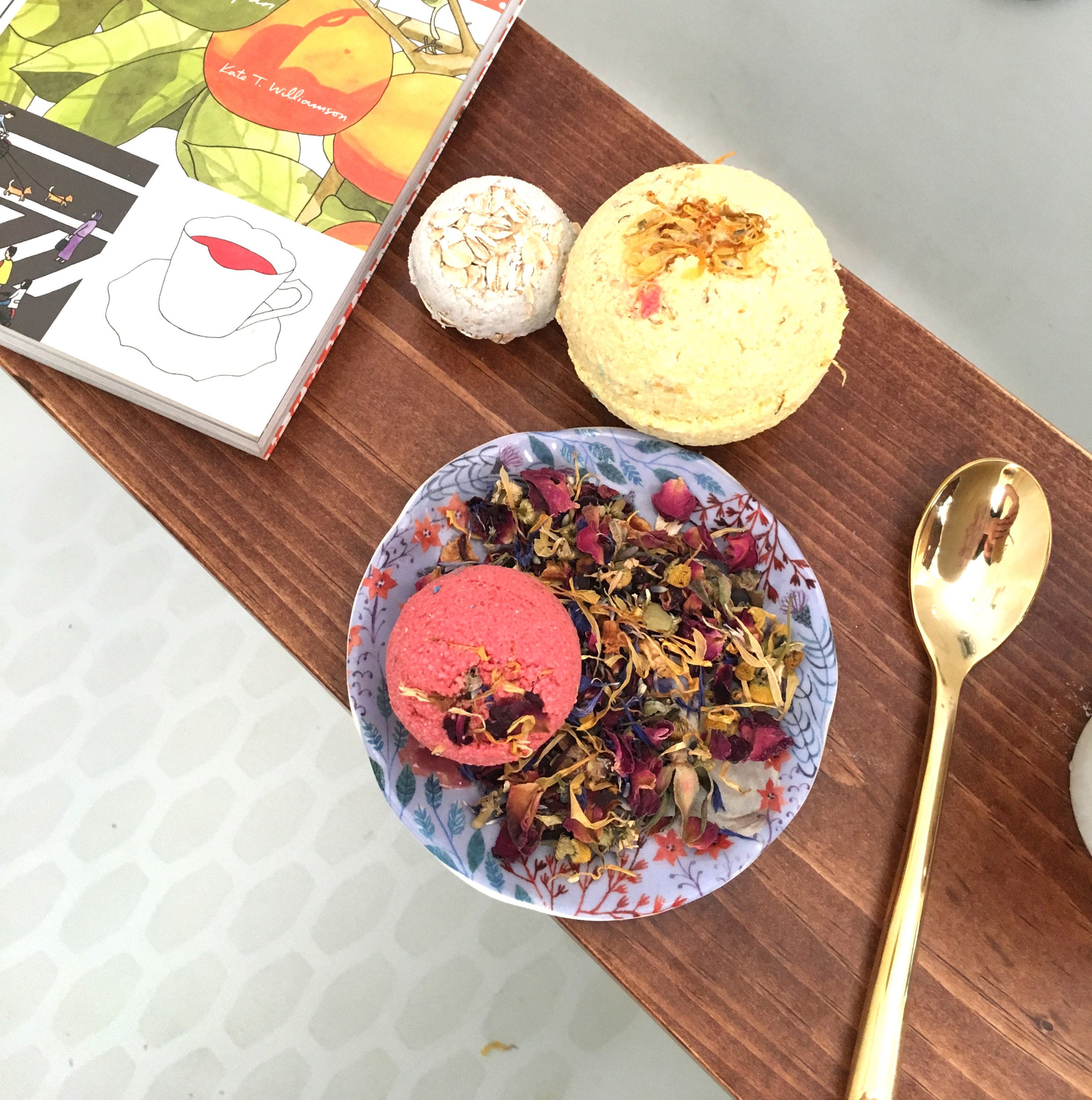 Bath Bomb Gift Set: the Bombshell Gift Box Extra Large Bath | Etsy