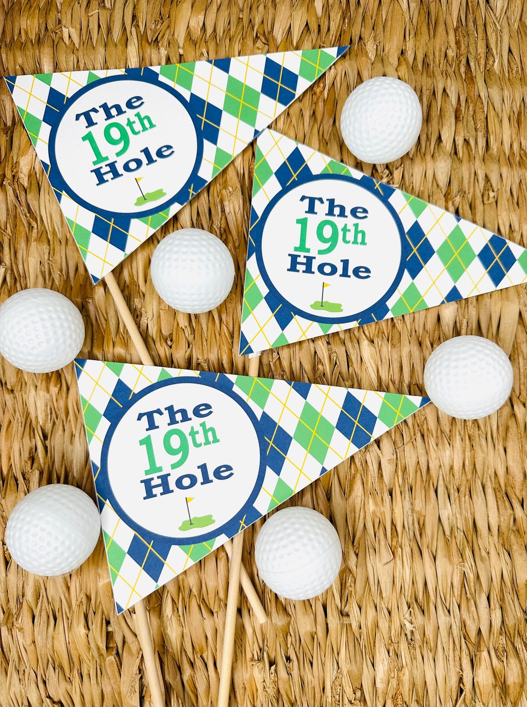 PREPPY ARGYLE GOLF the 19th Hole Centerpiece Flags Pennants - {set of 3 ...