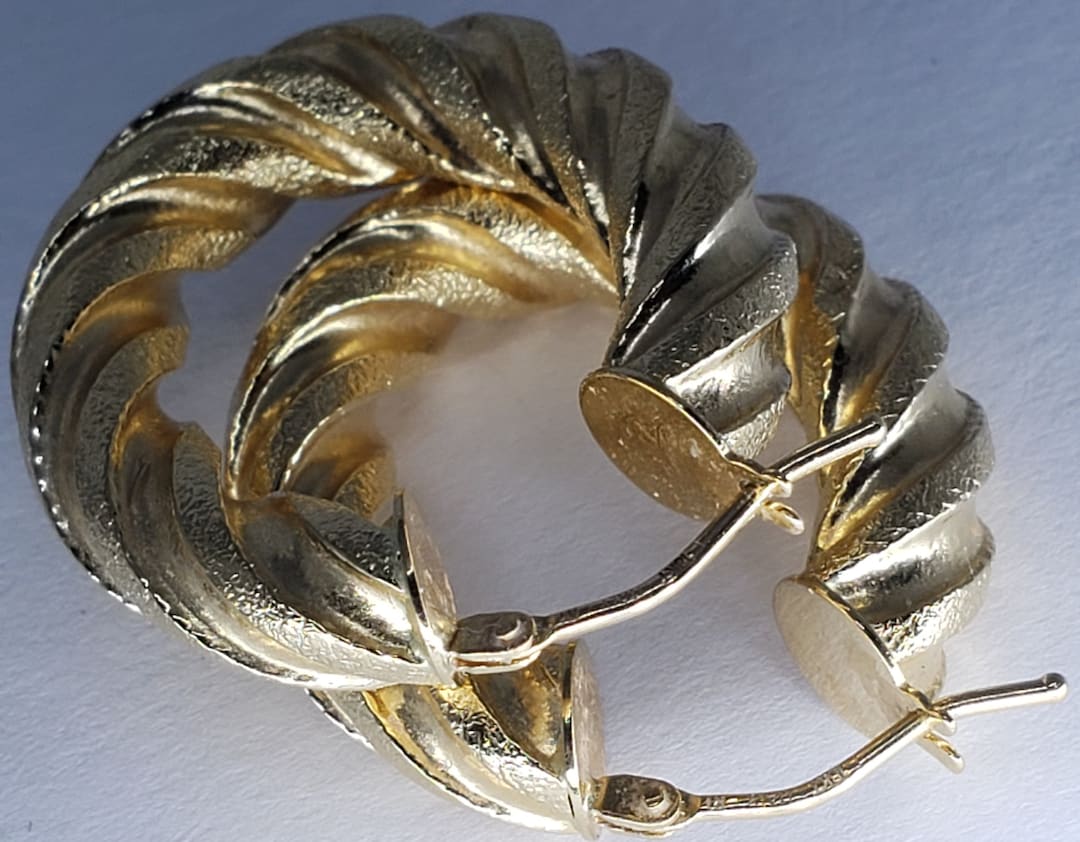 Vintage Italy 18K Gold Hoop Earrings - Etsy