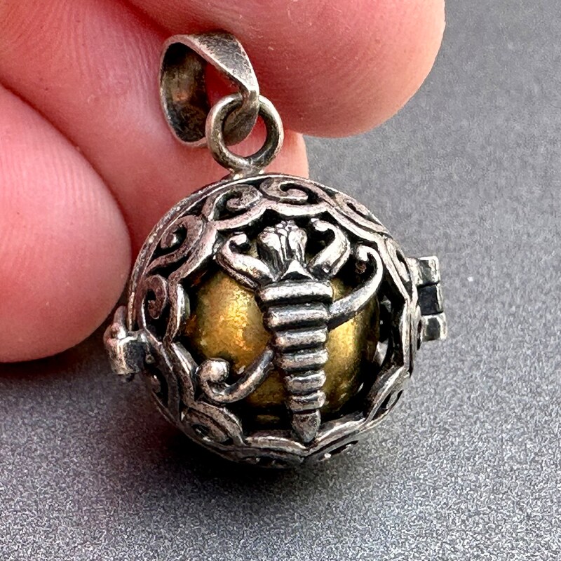 Musical Locket - Etsy