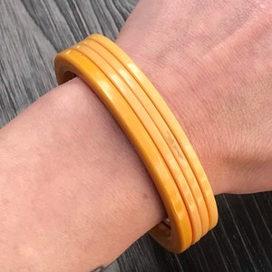 Vintage Bakelite Bangle Spacers Stack of Yellow Bracelets Set of 4 ...