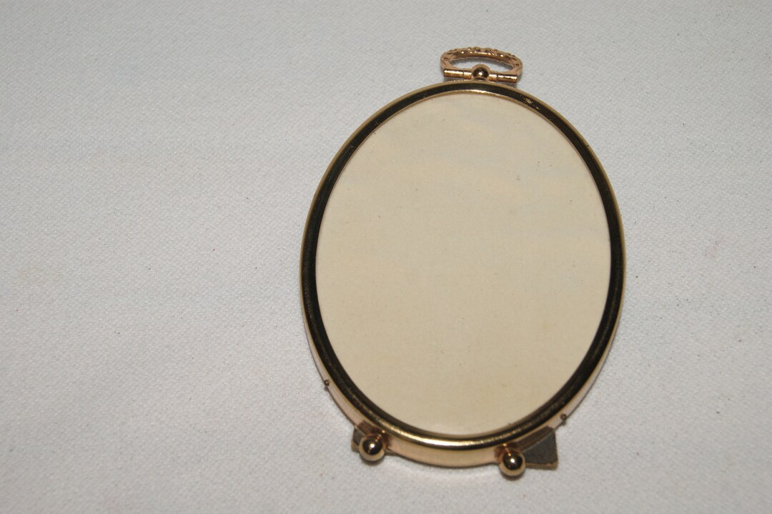 Small Vintage Oval Metal Photo Picture Frame Stand up or Wall Mount - Etsy