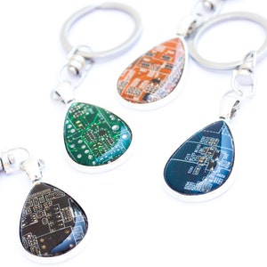 Circuit Board Keychain - Geeky Gift - Techie IT - Drop, Resin - Etsy