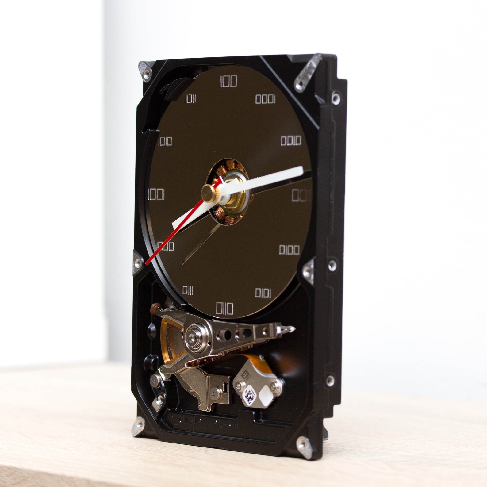 Desk clock made with recycled Computer hard drive clock HDD | Etsy