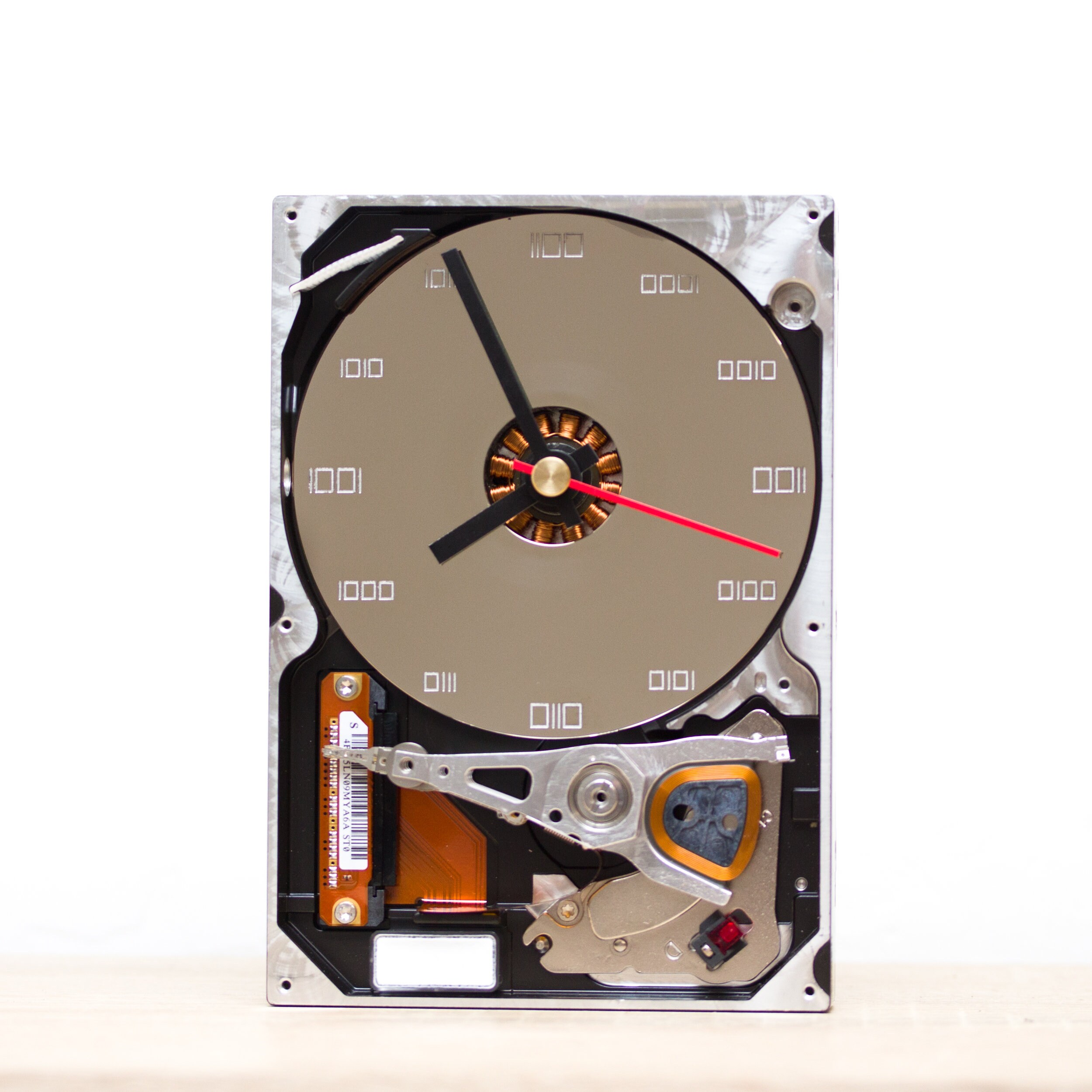 Home Décor Home & Living Desk clock made with recycled Computer hard ...