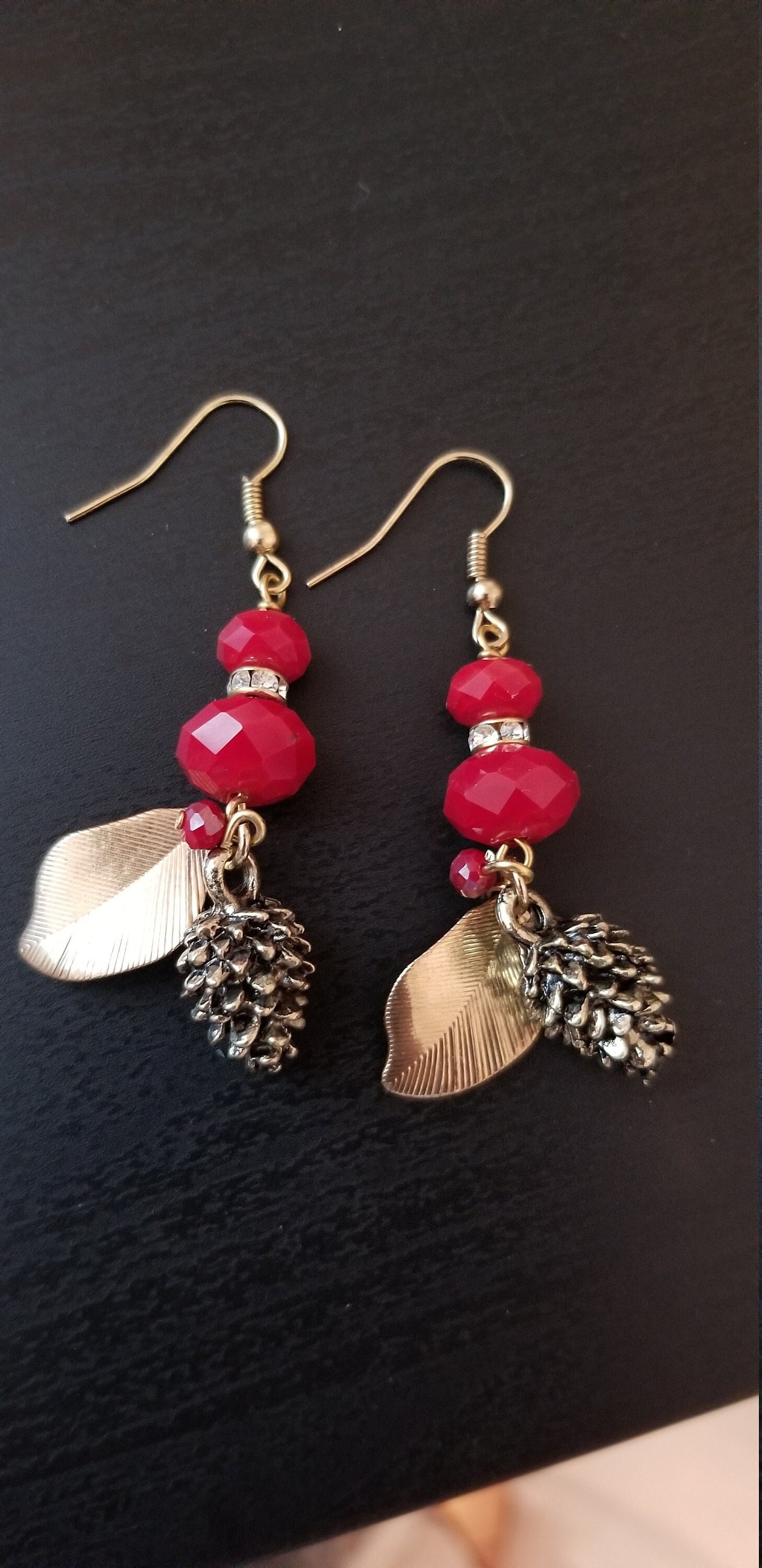 Winter Holiday Earring Theme in Gold Leaf, Pinecone and Red Bead ...