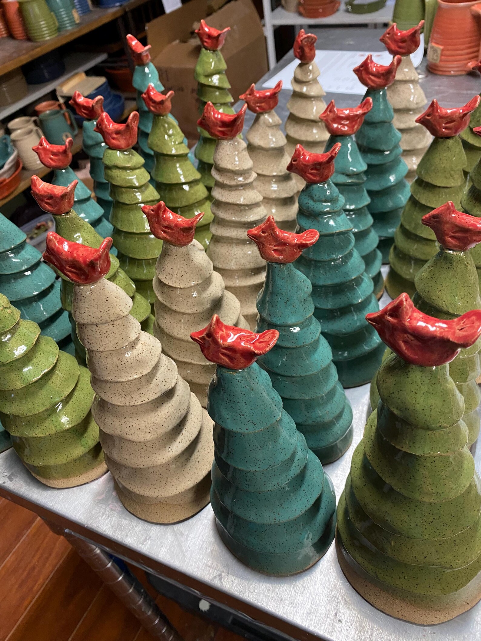 Holiday Cardinal Pottery Christmas Tree - Etsy