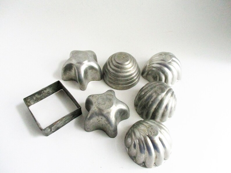 Vintage Tin Molds Set of 7 Mismatched Baking Craft Supply | Etsy