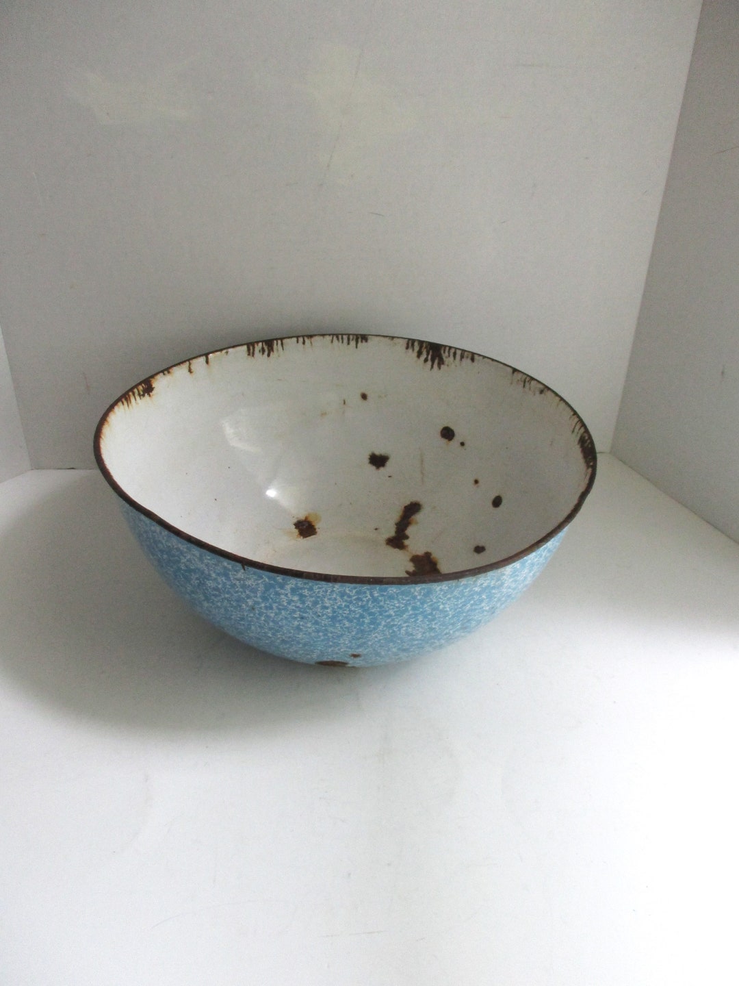 Vintage Enamelware Bowl Turquoise White Sponge Finish Rusty Graniteware ...