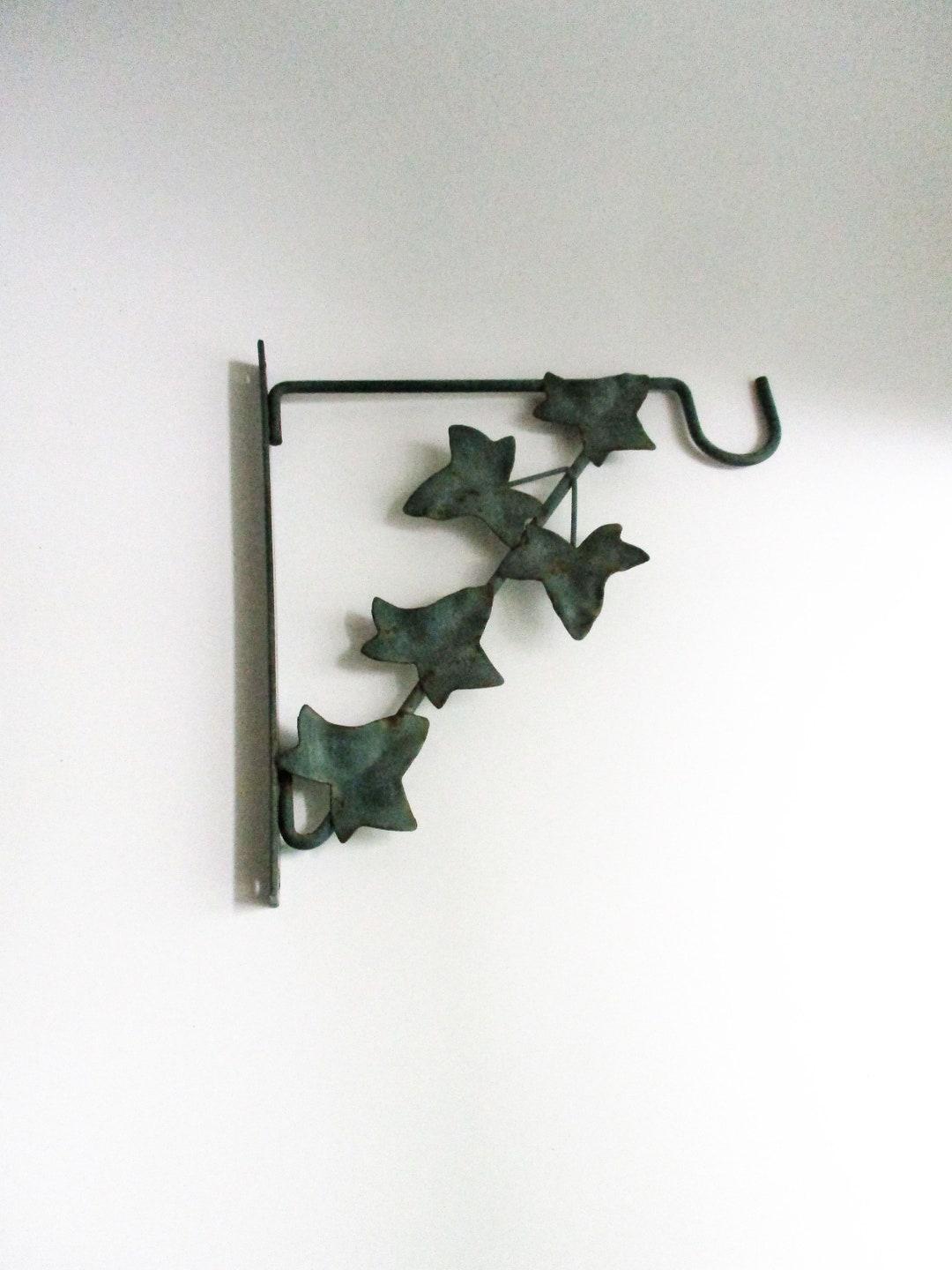 Vintage Wall Bracket Plant Hanger Green Metal Leaves Indoor - Etsy