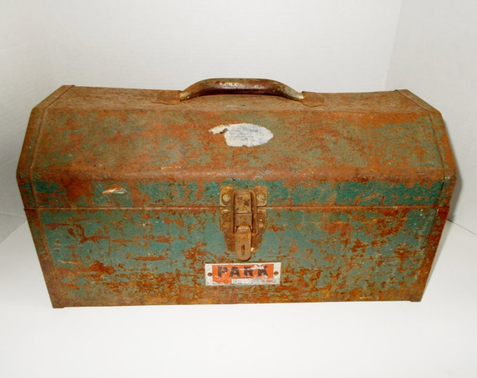 Vintage Tool Box Park Large Green Rusty Industrial Tool Box Father's ...
