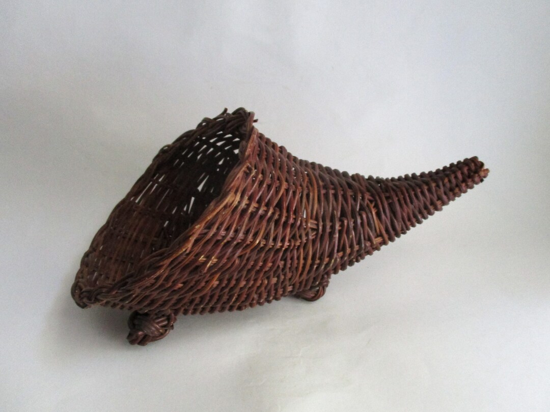 Vintage Small Cornucopia Basket Wall Hanging - Etsy