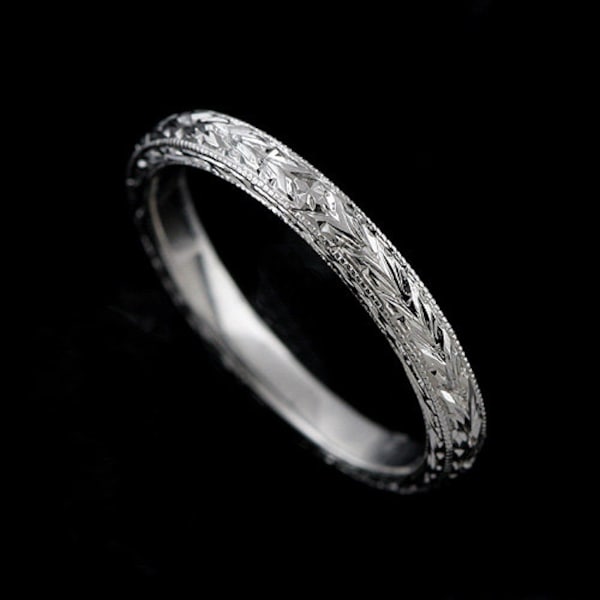 Carved Wedding Band - Etsy