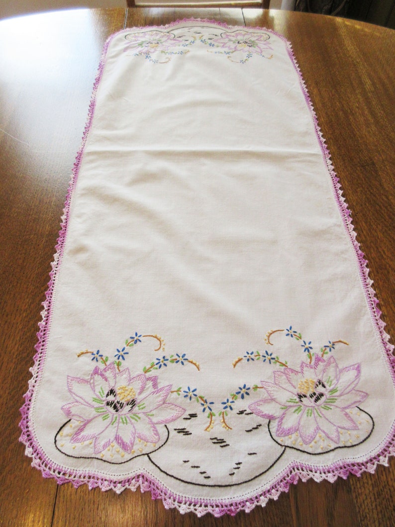 Vintage Lotus Flower Embroidered Runner - Etsy