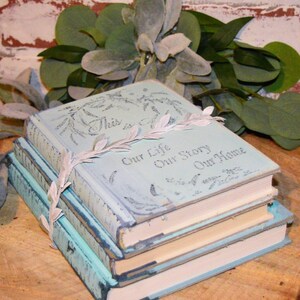 Old Painted Books, Ombre Boho, Bookshelf Decor, Vintage Books, Office ...