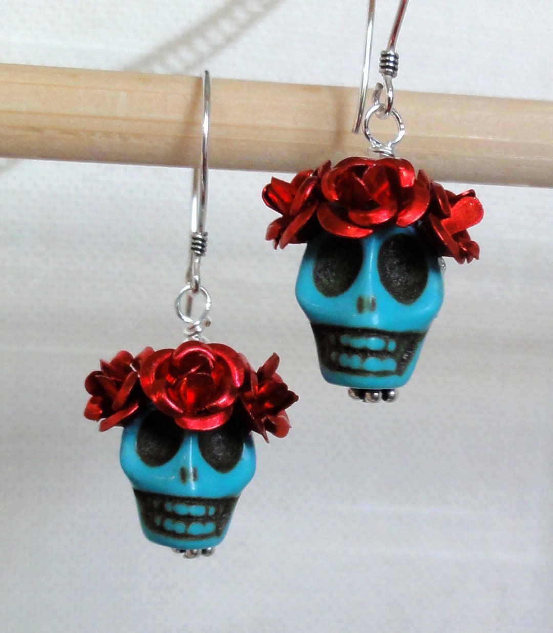 Dia De Los Muertos Earrings - Turquoise Skull W/ Red Flowers - Etsy