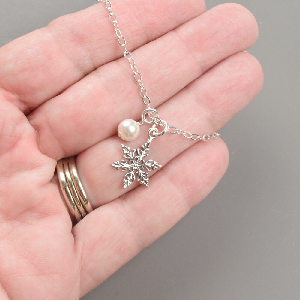 Winter Wedding Bridal Party SET OF 6 Snowflake Bracelet - Etsy