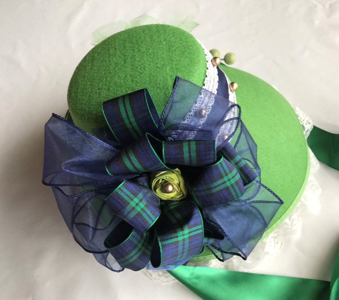 GREEN VICTORIAN BONNET, Victorian Felt Cape With Gold Trim, Regency ...