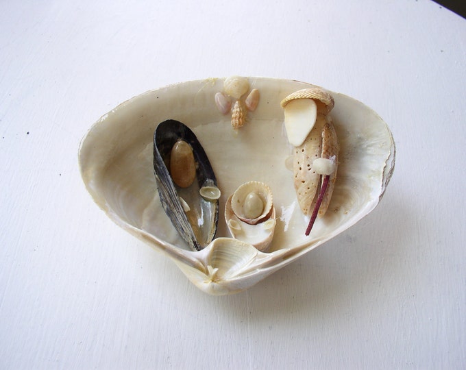 Nativity Scenes Crafted From Shells, Each One Unique - Etsy