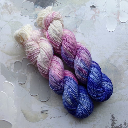 Hummingbird Hand Dyed Yarn / Handdyed Yarn Sock Yarn Wool - Etsy