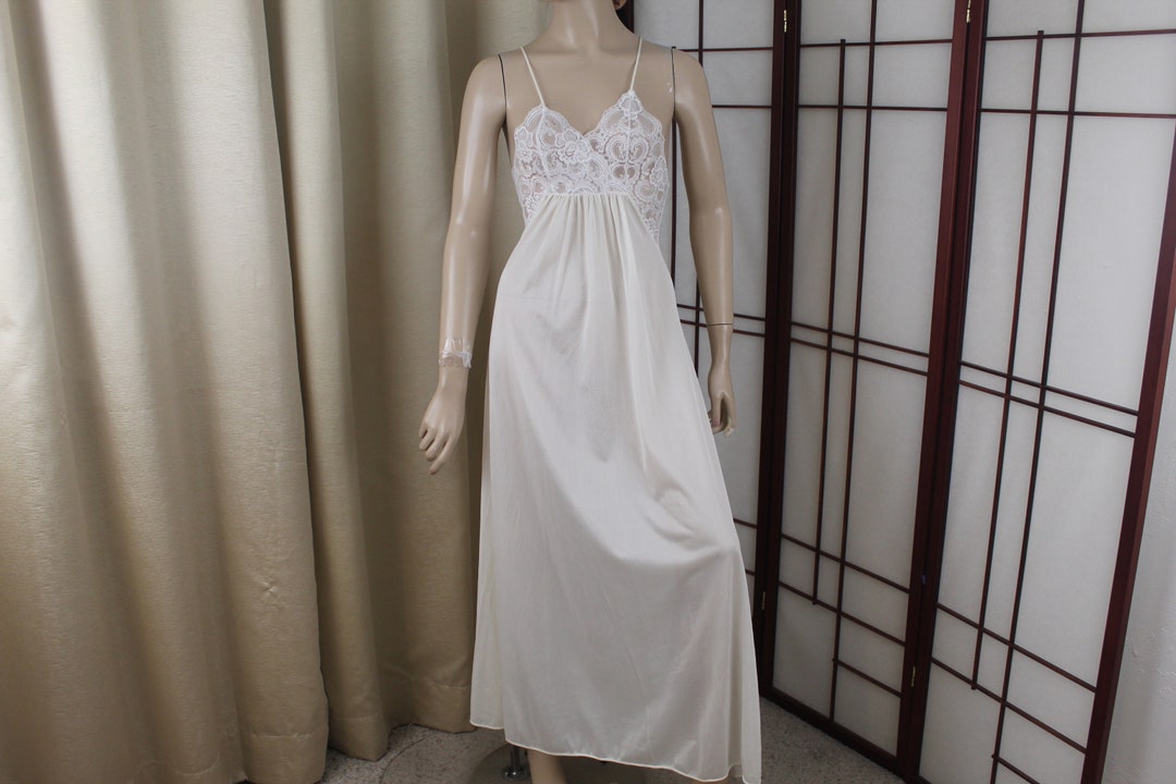 Vintage Quiet Moments Sheer White Peignoir Set Size Small Nightgown and ...
