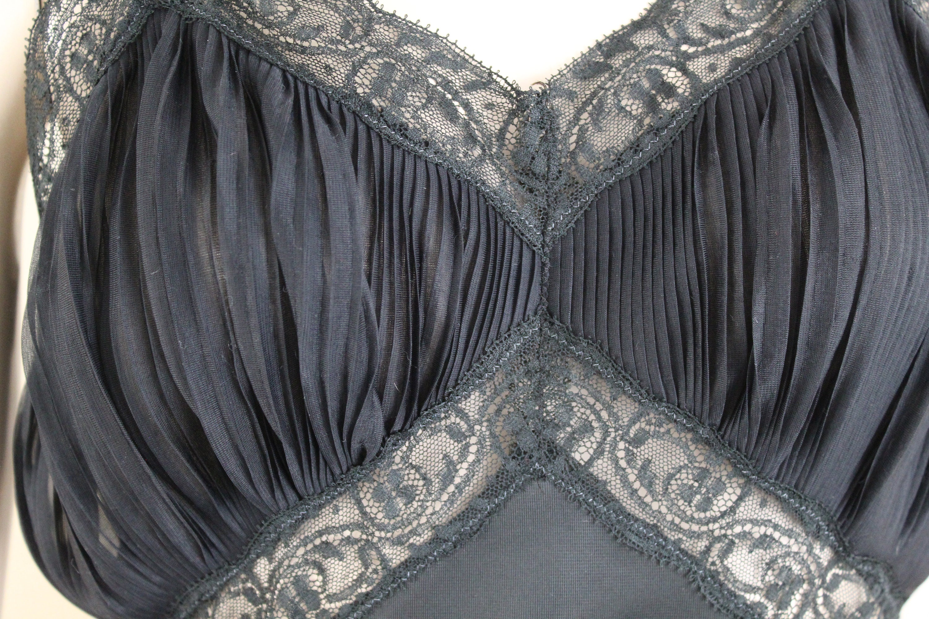 Vintage Luxury Black Crystal Pleating Lined Full Slip - Etsy