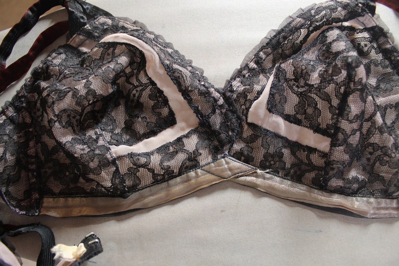 Vintage 1950's Black Lace Bullet Bra Size 34/35 B - Etsy