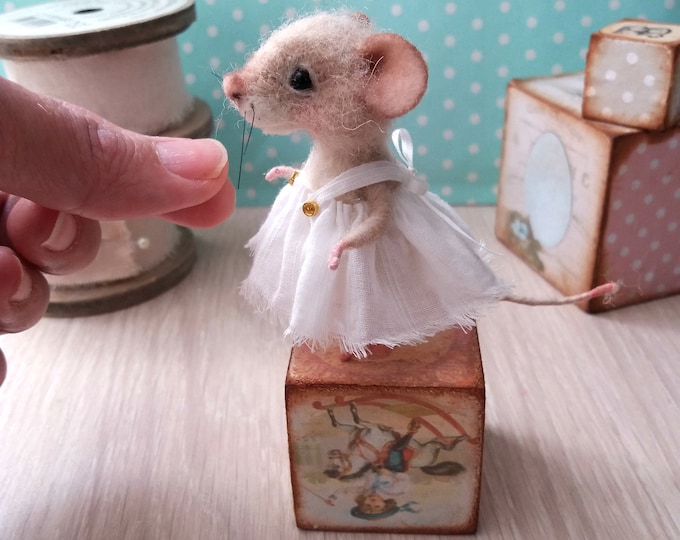 Needle Felted Mouse #3 Meet the Life Size Mice Made to Order - Etsy Canada