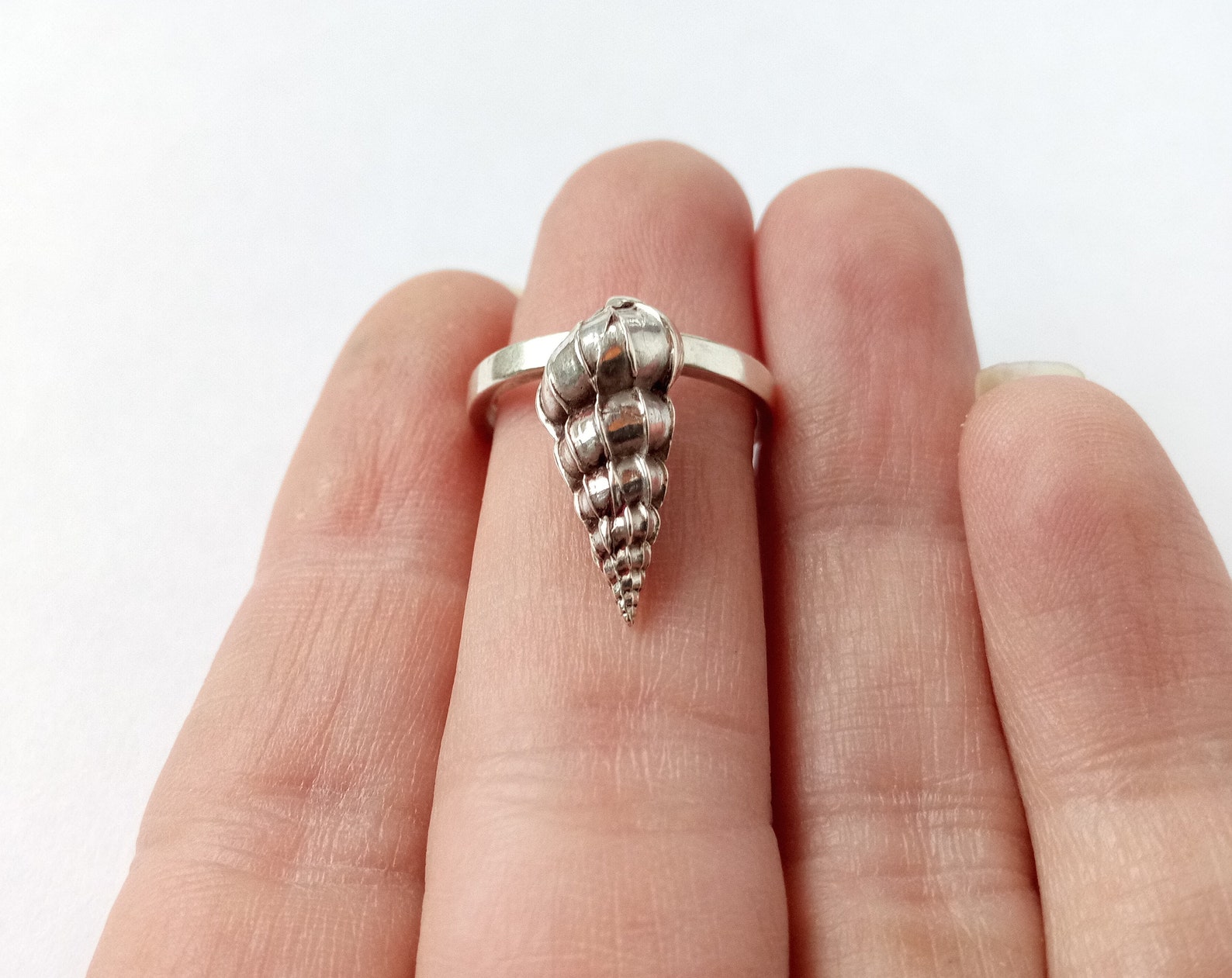 Sterling silver seashell stackable ring | Etsy
