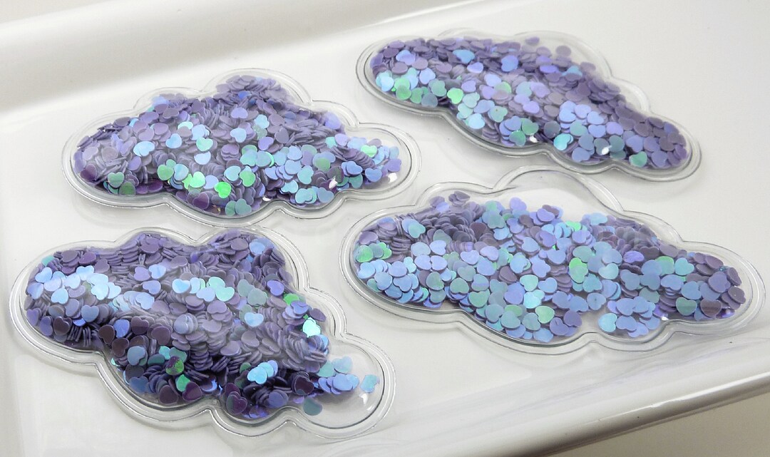 2 Cloud Shaped Shakers With Purple Heart Confetti Paillettes Plastic ...