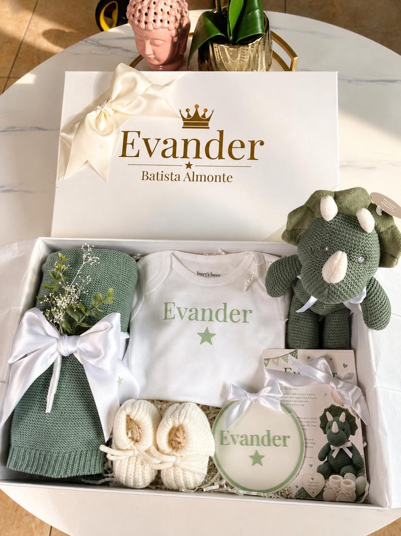 Luxury Personalized Baby Gift Box Neutral Newborn Gift Set Organic ...