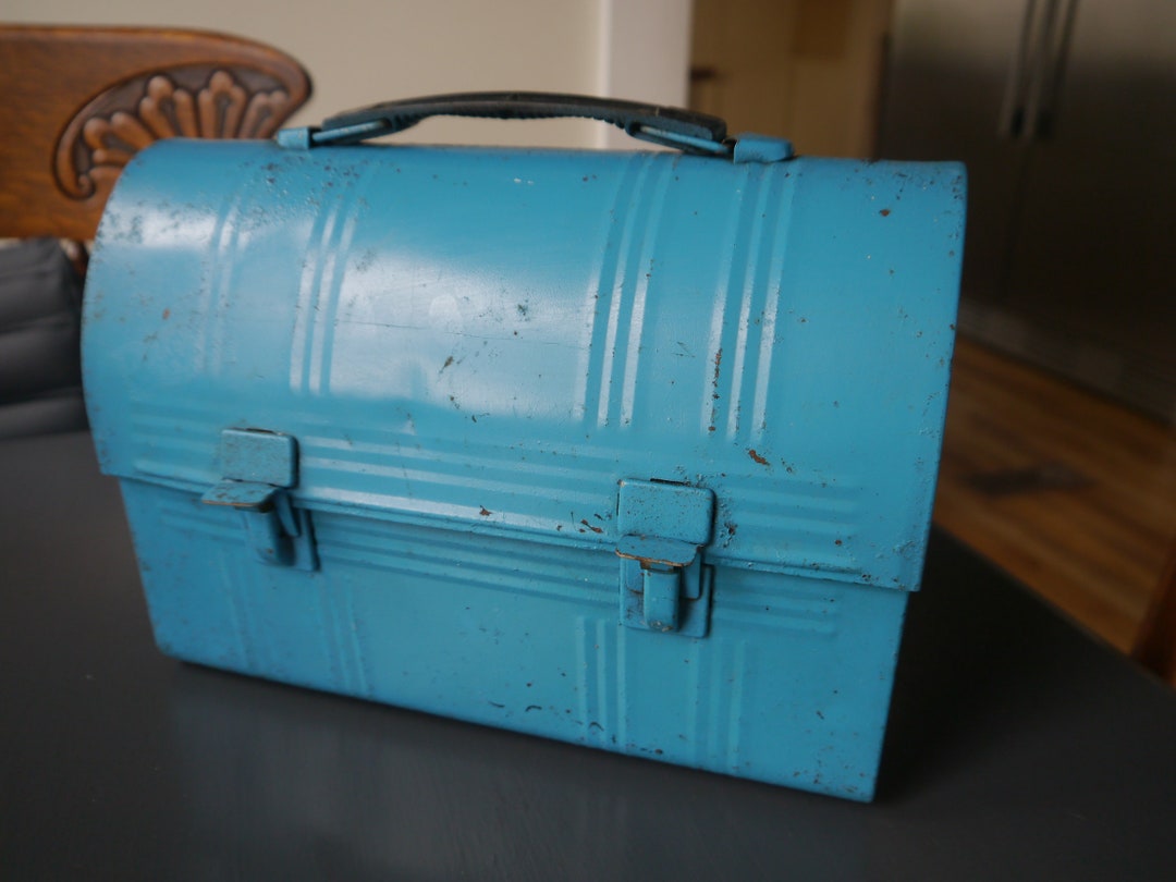 Vintage Blue Metal Aladdin Lunch Box With Hinges, Made in Nashville ...