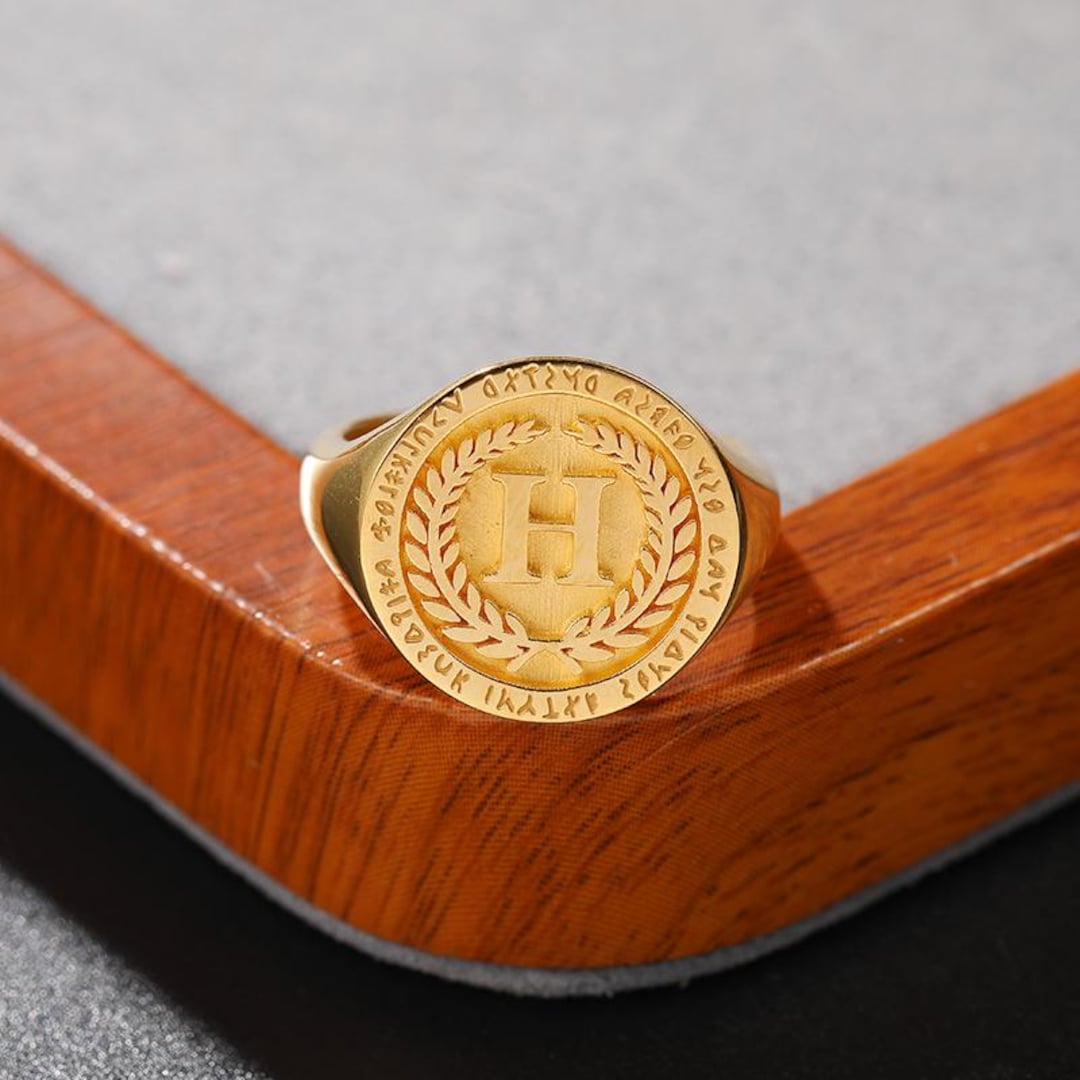 14K Gold Vintage Laurel Leaf Signet Ring: Roman Conqueror Custom ...