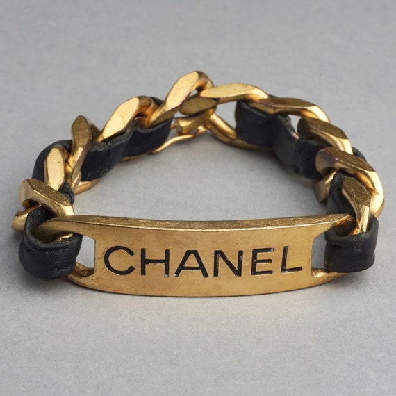Vintage 1995 CHANEL ID Plate Leather Chain Bracelet - Gem