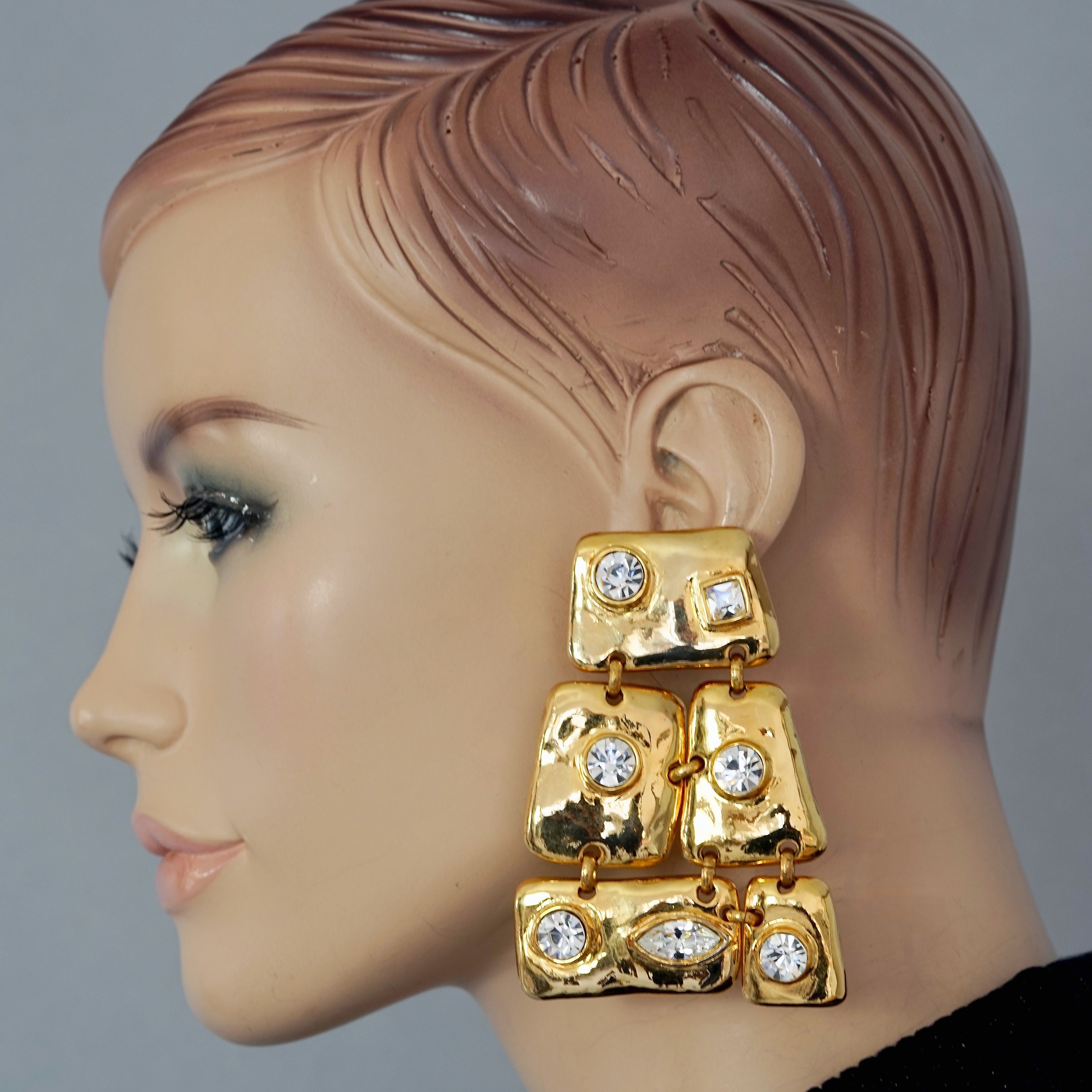 Vintage MASSIVE CHRISTIAN LACROIX Geometric Link Rhinestone Vintage MASSIVE CHRISTIAN LACROIX Geometric Link Rhinestone