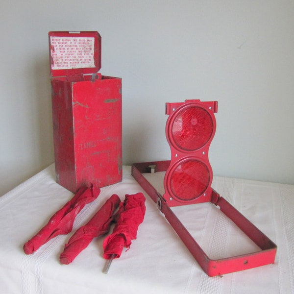 Box With Flares - Etsy