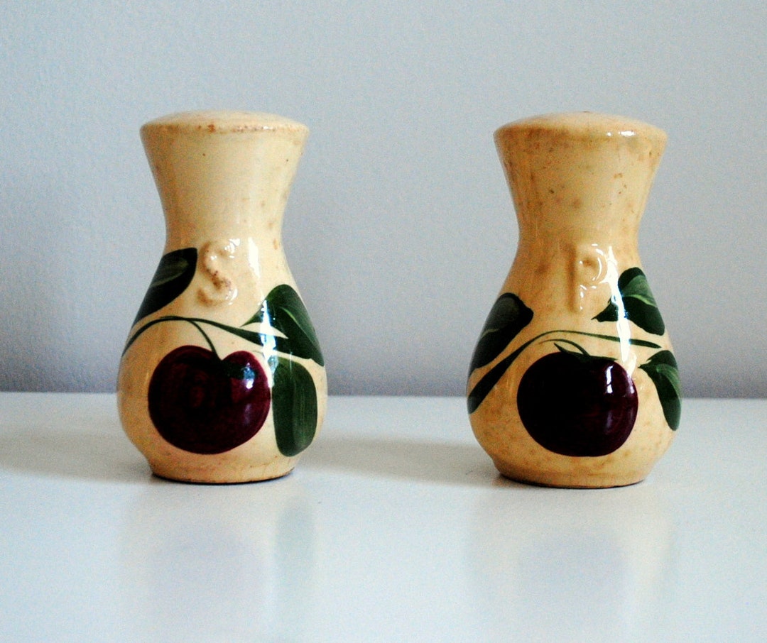Antique Watt Pottery Apple Pattern Three Leaf Salt and Pepper Shakers ...