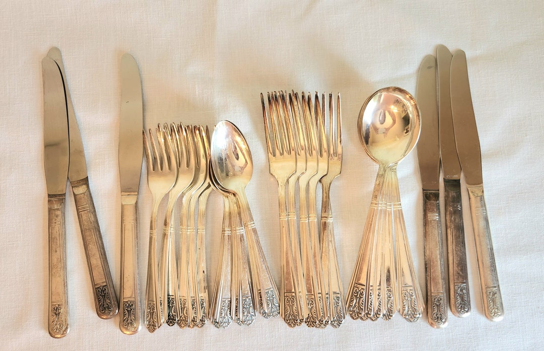 Vintage Royal Saxony 1935 International Silver Plate 30 Piece - Etsy