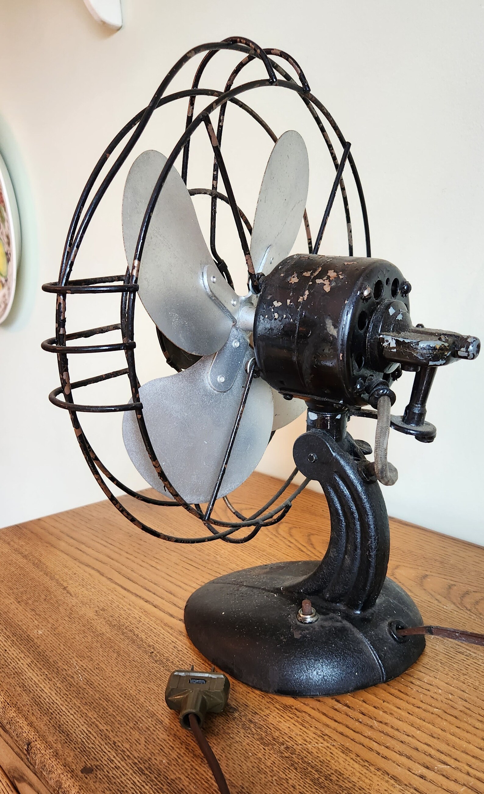 Antique VICTOR MIRACLE BREEZE Art Deco 12” Oscillating Electric Fan ...
