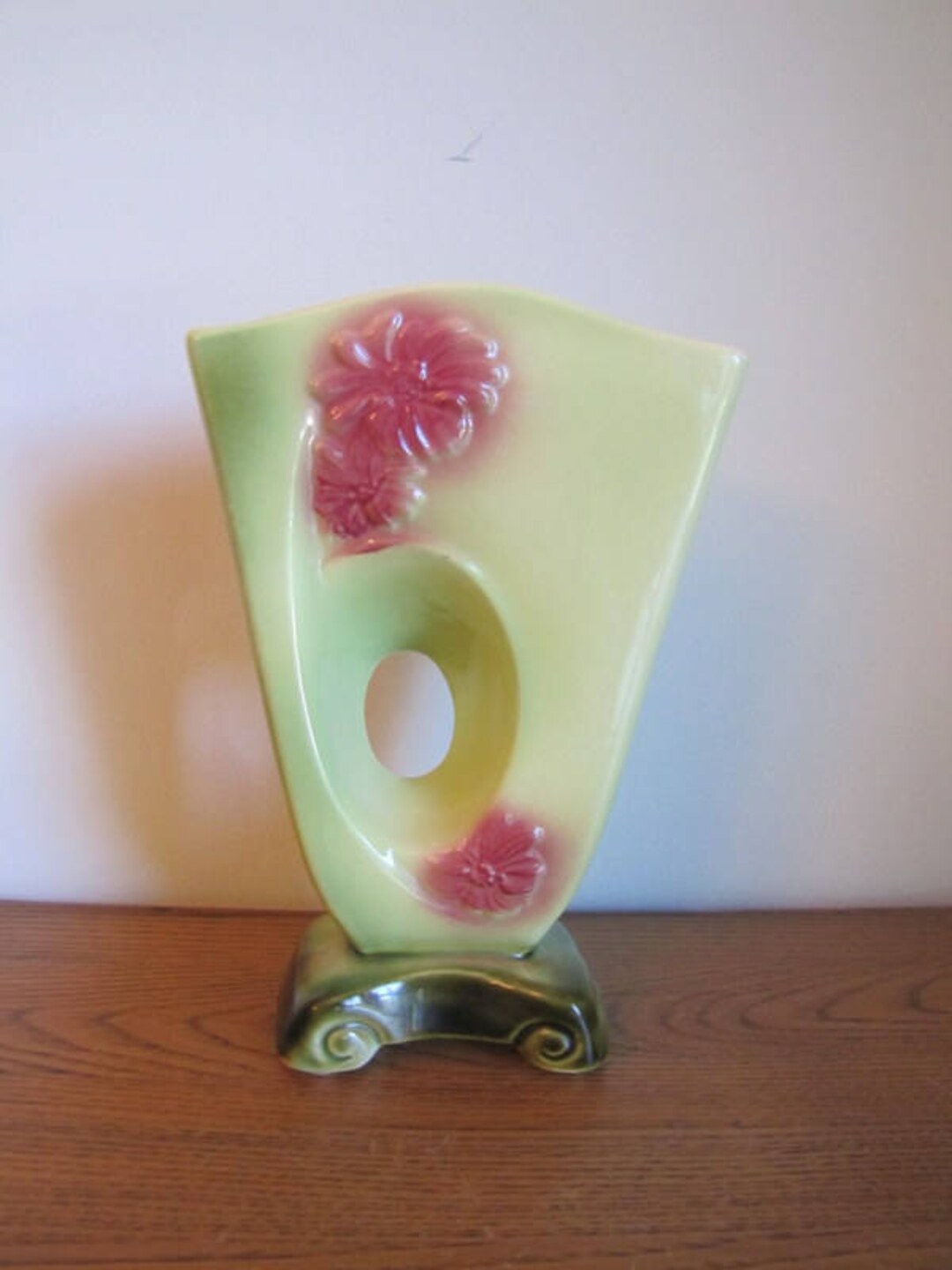 Vintage Hull Pottery Chartreuse Flower Vase 72-USA - Etsy