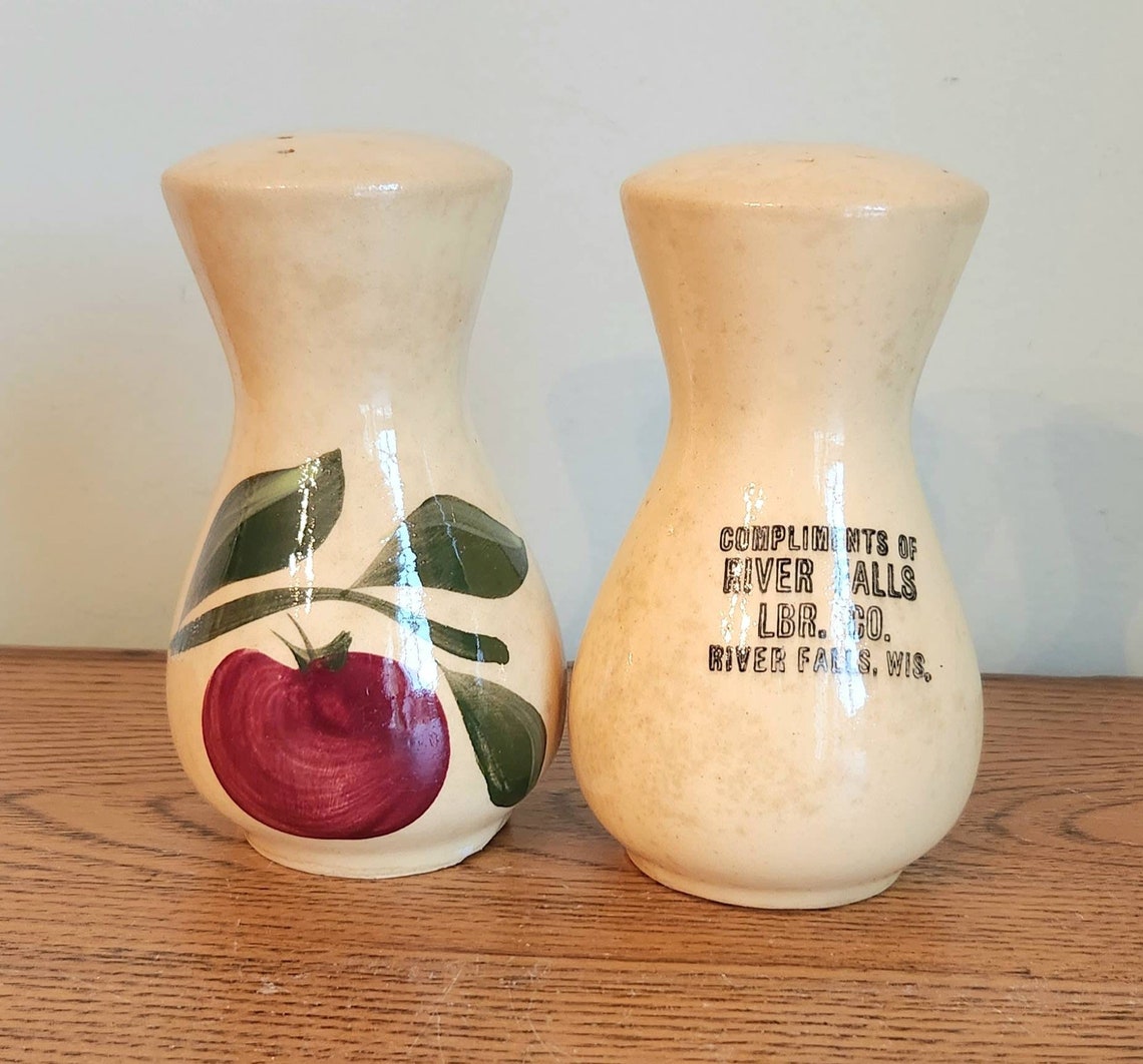 RARE Watt Pottery Apple Salt Pepper Shaker River Falls Wis. - Etsy