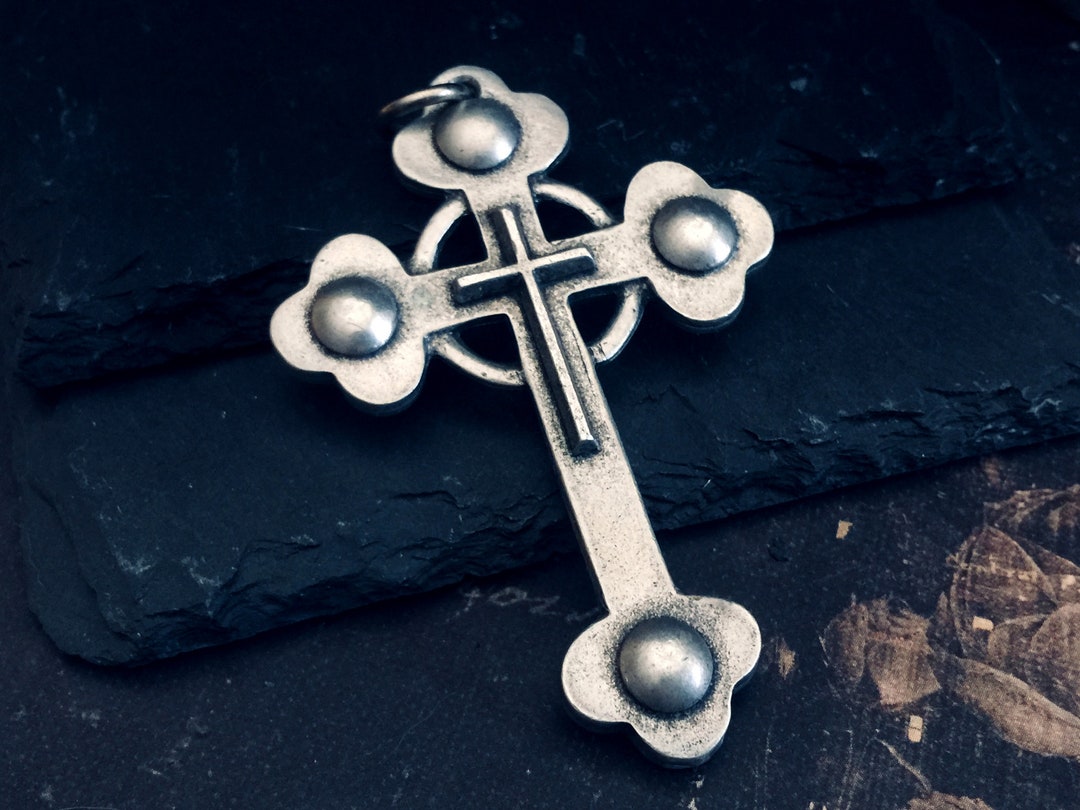 Large Gothic Vampire Slayer Cross Pendant, Pewter Jewelry - Etsy