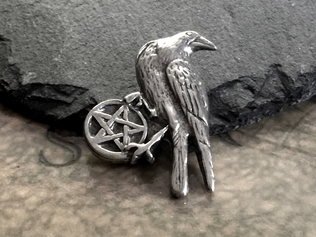 Pentacle of the Raven Pendant, Wiccan Pewter Jewelry, Bird of Darkness ...