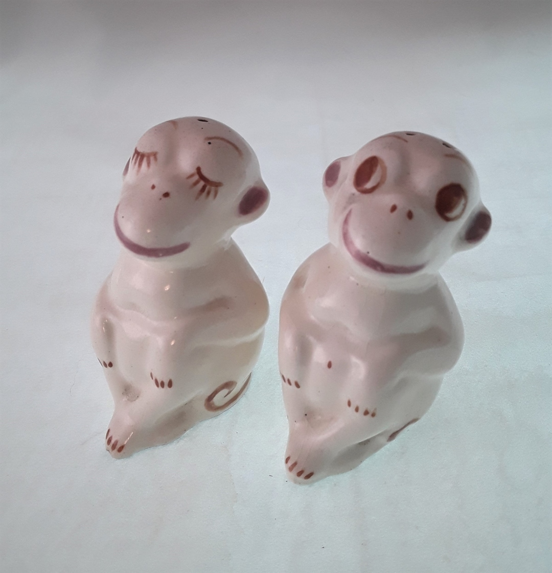 Vintage Hand Painted Monkey / Chimpanzee Figural Salt and Pepper ...