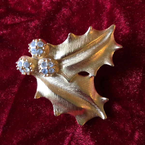 Holly Brooch - Etsy