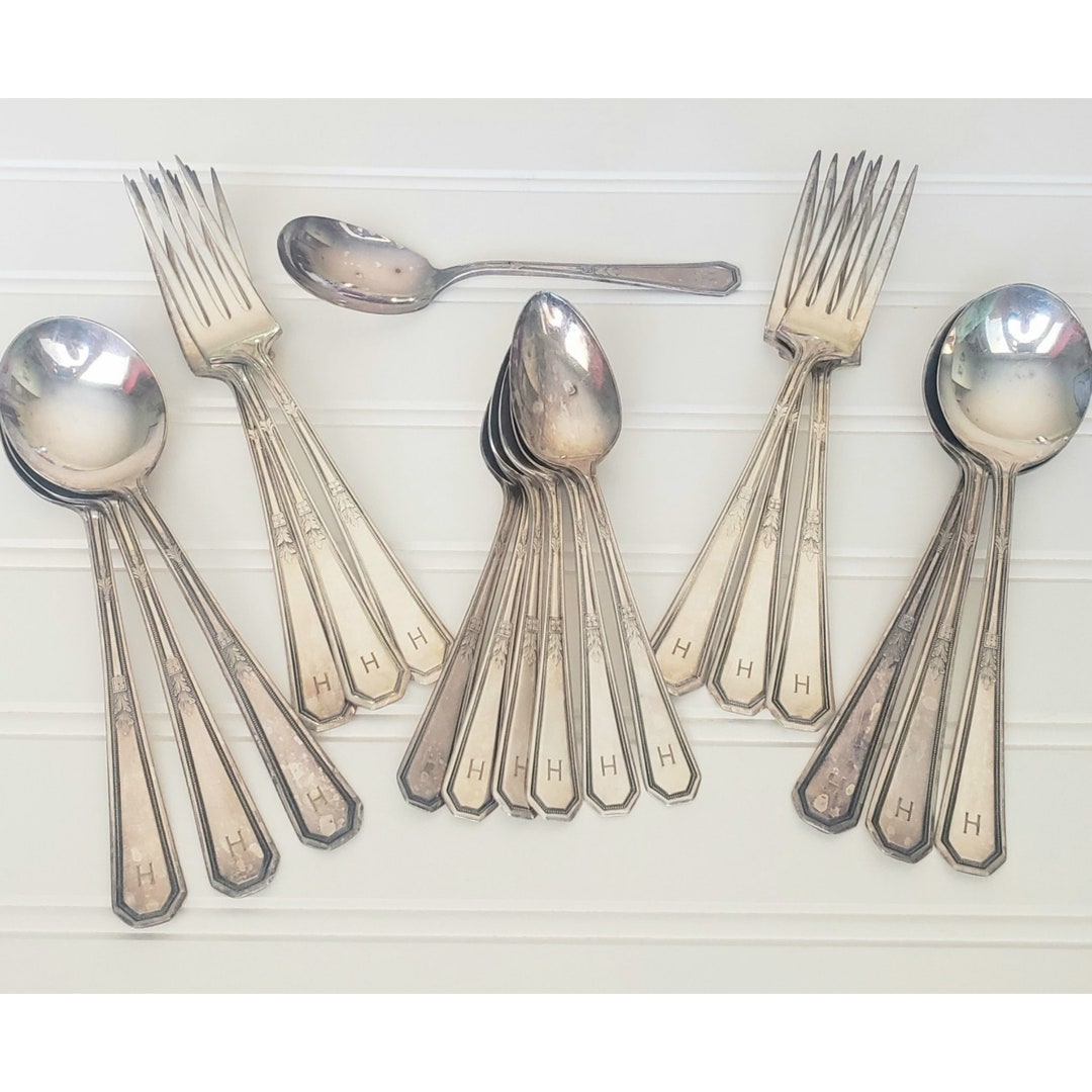 Vintage 19 Wm Rogers Mayfair Flatware Lot Silverware Spoons Forks Sugar ...