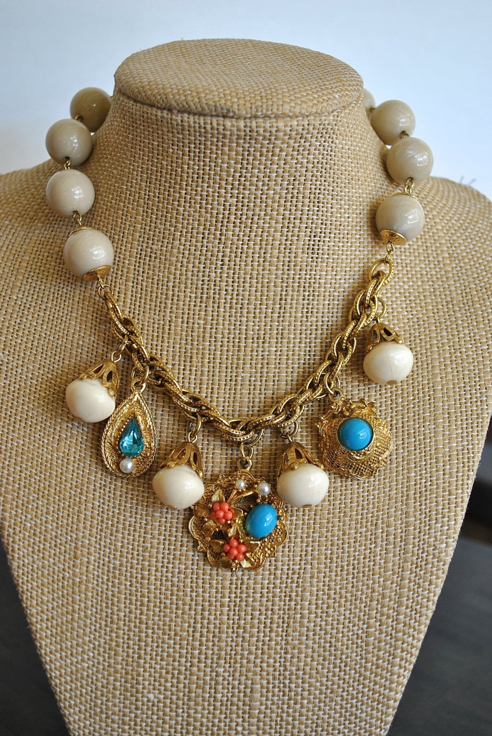 VINTAGE TRIFARI NECKLACE - Etsy