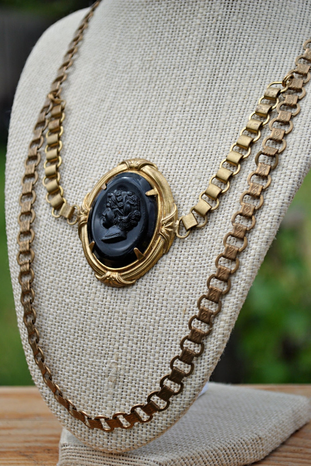 VINTAGE BLACK CAMEO Necklace - Etsy