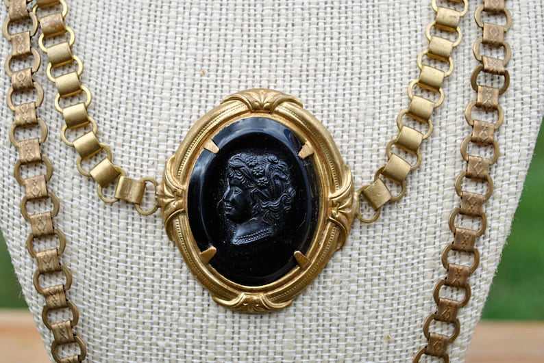 VINTAGE BLACK CAMEO Necklace - Etsy