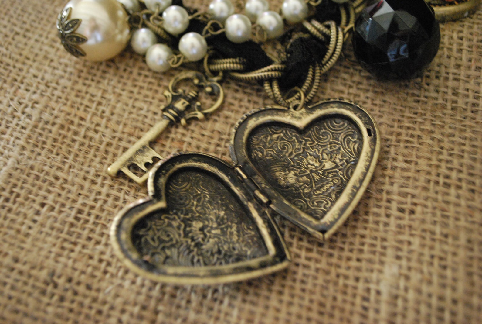 CHARMING BRACELET With Heart Pendant Locket, Pearl Strings, Vintage ...